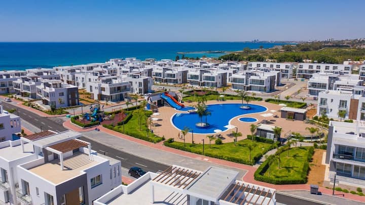 Beachfront Luxury 1+1 - Богаз