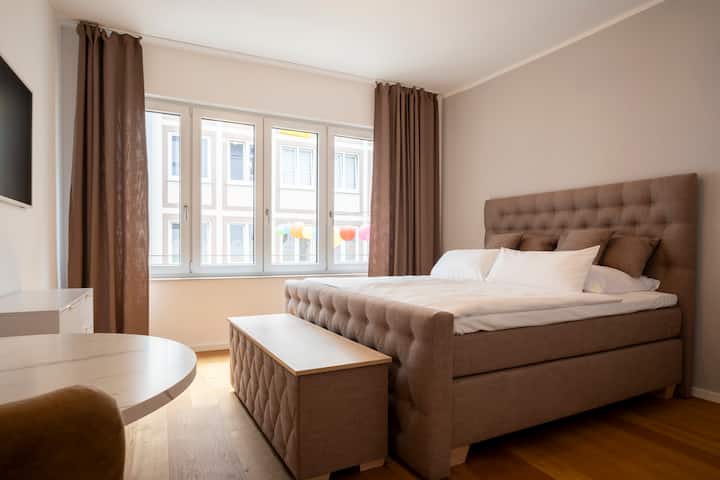 Goldenkey Suite Am Rathausplatz, Neu Eingerichtet - Augsburg