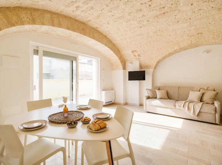 Palazzo Della Torre 003 - Historical Modern Stay - Mola di Bari