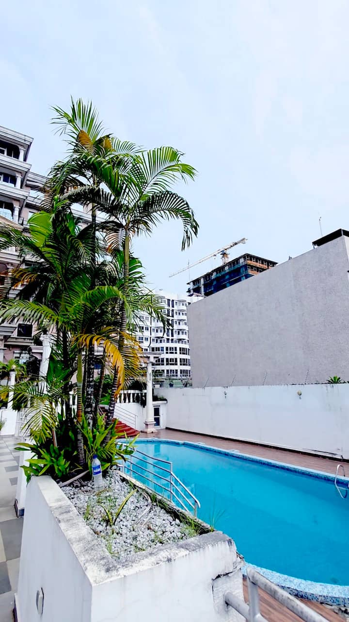 Très Beau Studio Avec Piscine - Abidjan