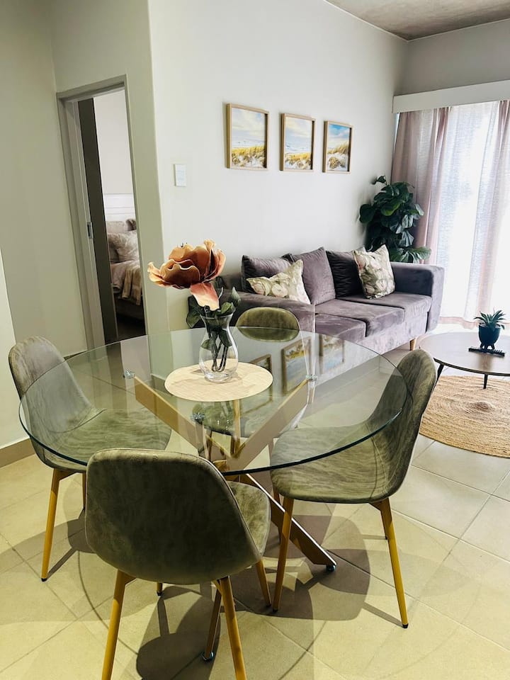 Serenity Stay 5, Or Tambo Airport - Tembisa