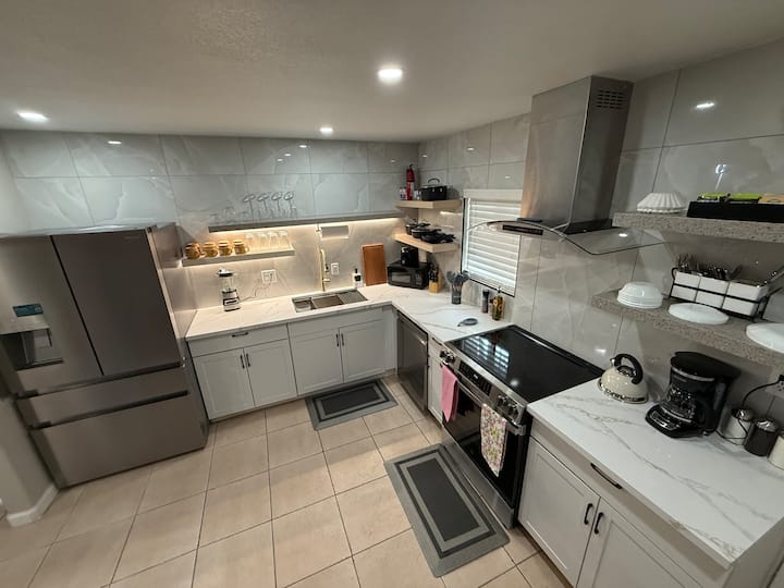 Near Las Vegas Downtown, The Strip And Freeways - North Las Vegas, NV