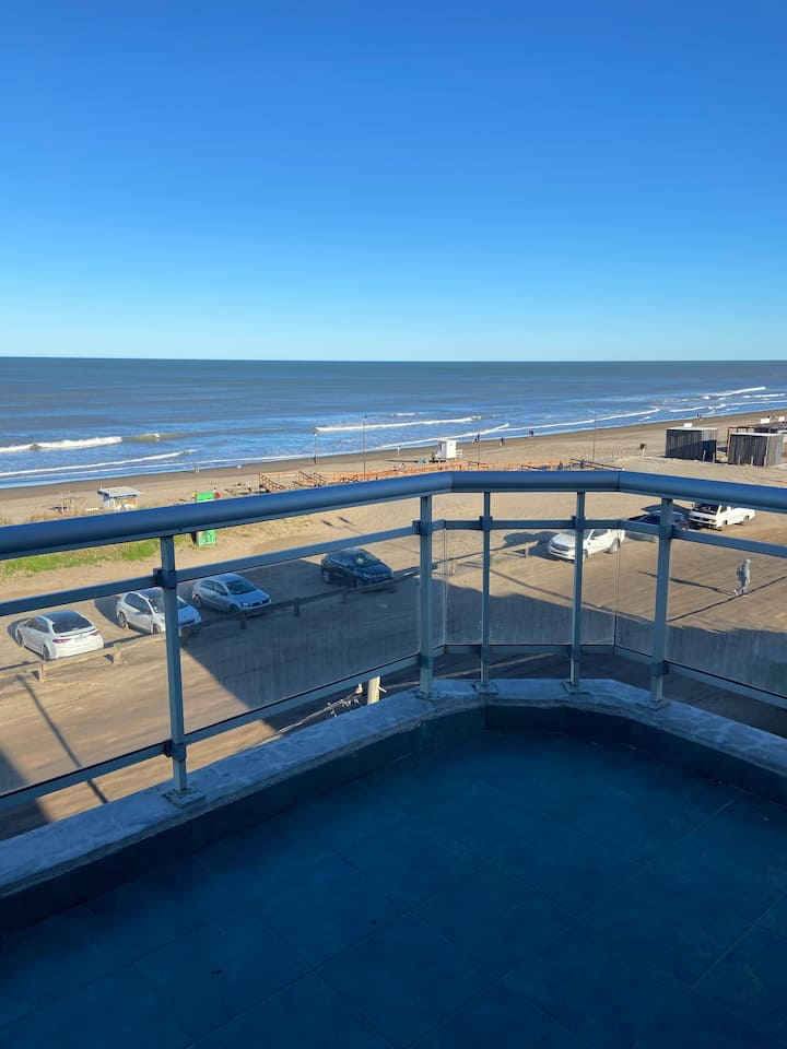 Hermoso Departamento Frente Al Mar Ascensor Y Coch - Pinamar