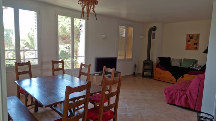 Cosy Appartement
Proche De La Mer Et Des Commerces - Fréjus