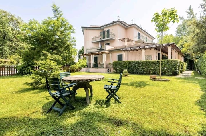 Appartamento Con Piscina - Massa