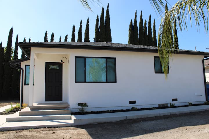 Modern Fully Furnished 3br Home In La Habra - Brea, CA