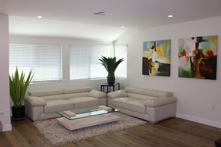 Modern 3br Home In La Habra Near Disney Knotts Oc - Brea, CA