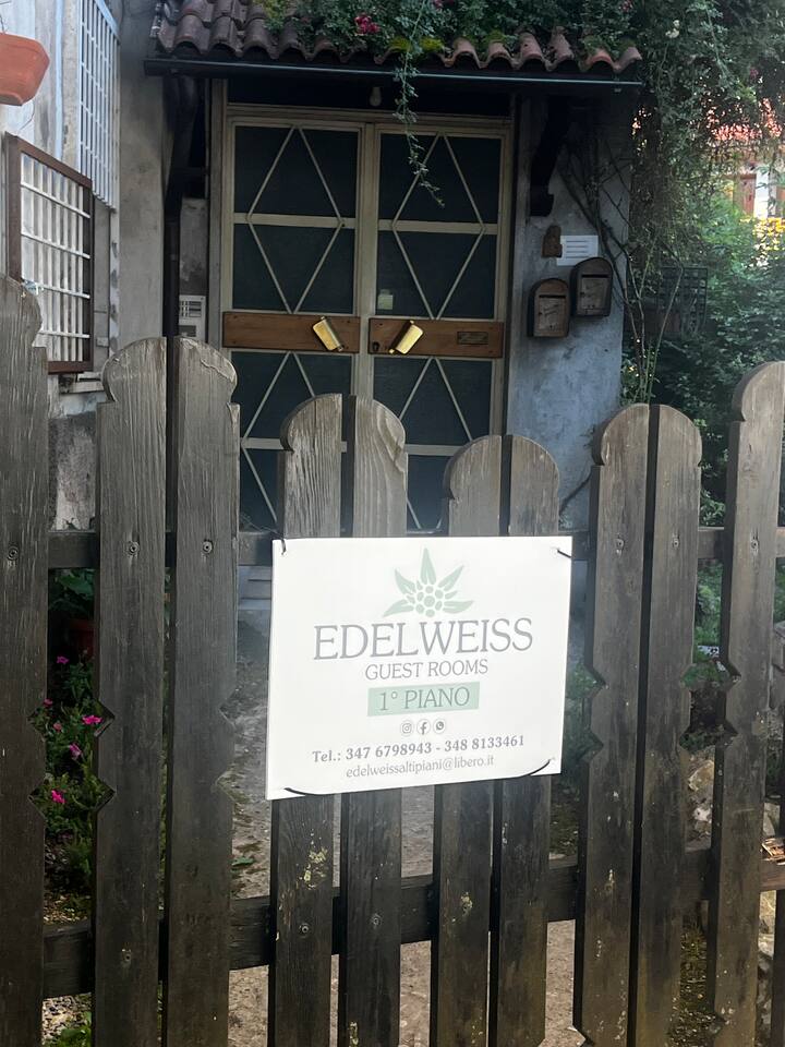 Edelweiss Guest Rooms -