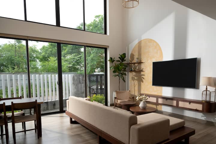 10+ Bedrooms Apartment Villa, River View, Pool. - Hội An