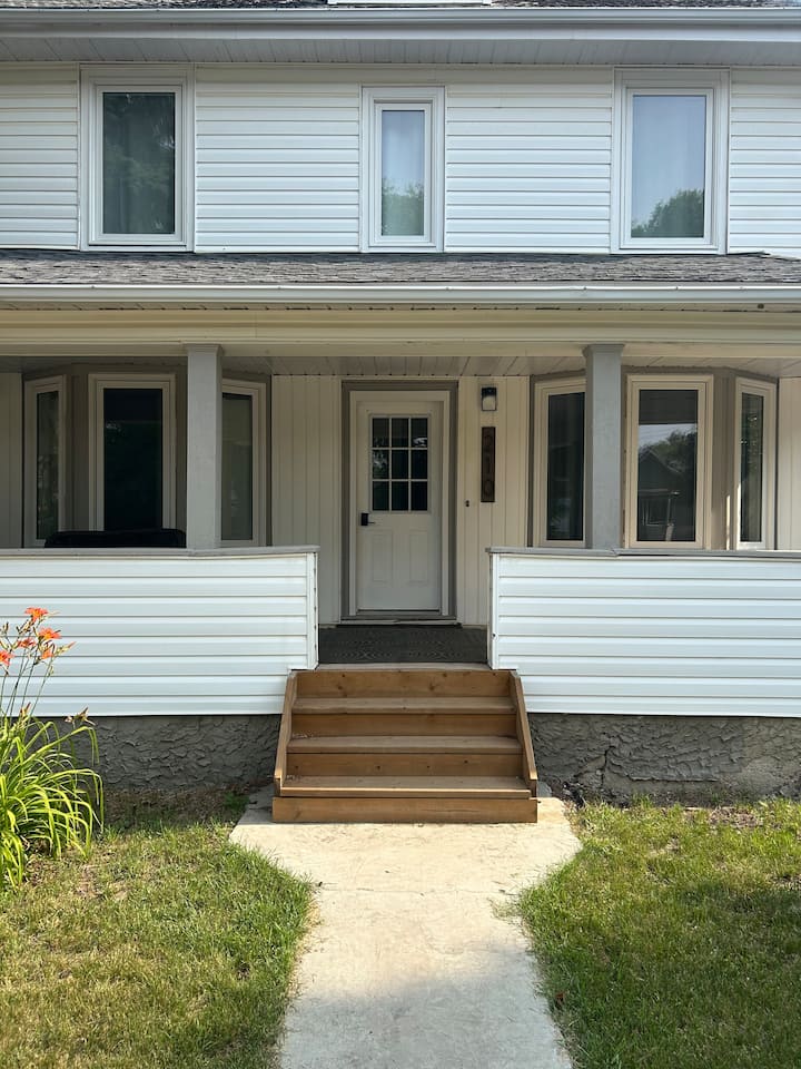 Cozy Crawford 2nd Story Suite - Melfort