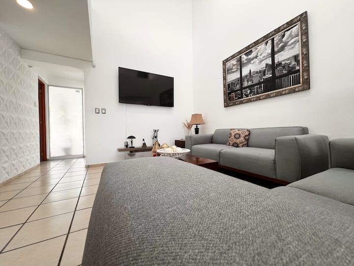 Increíble Y Exclusiva Residencia / Vigilancia 24-7 - Querétaro