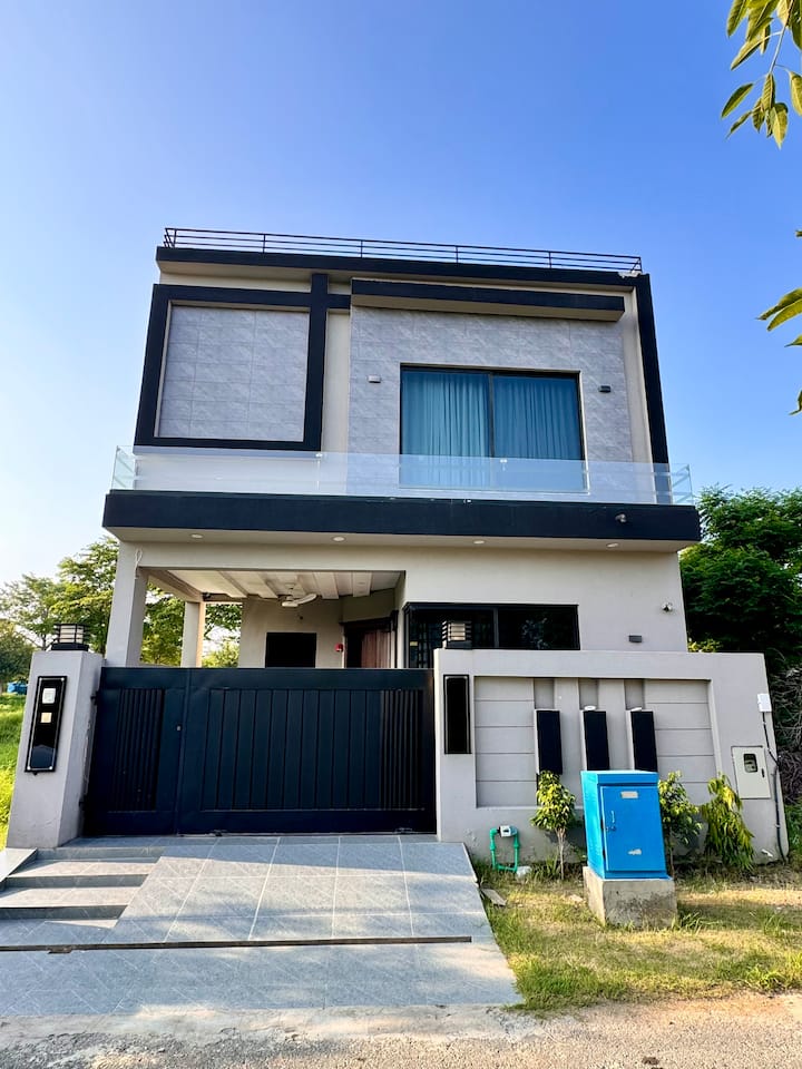 Grace 3br Entire Home Dha - Lahore