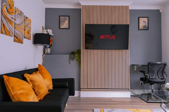 Modern 5 Bedroom All En Suites, In South London - London, UK