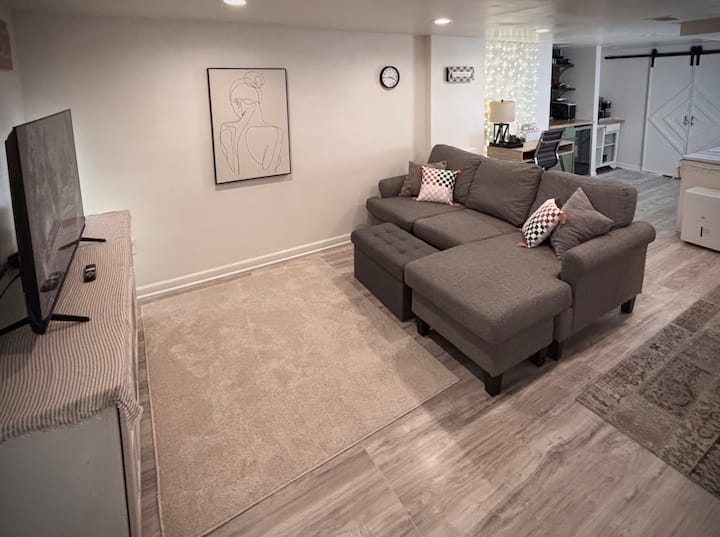 Cozy Private Suite Near Downtown Hopkins - Wayzata, MN
