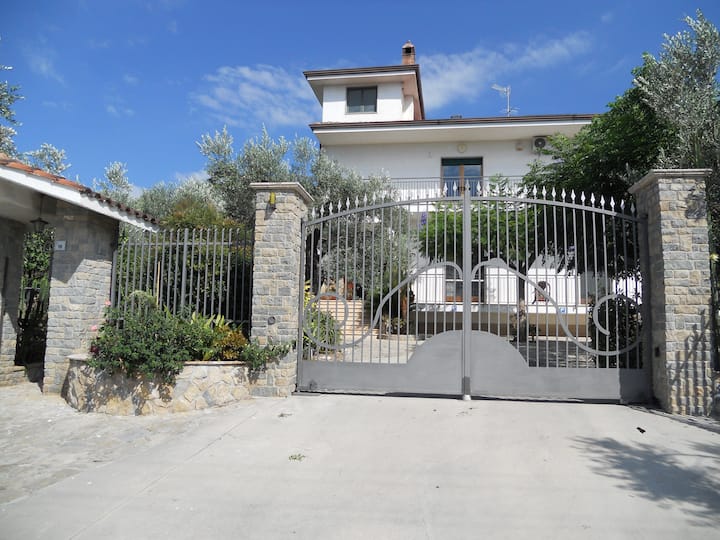 La Casa Di Rosa 2 - Eboli