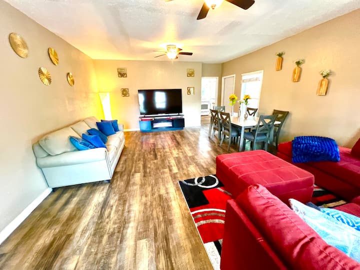 Massive On Myrtle St - 7 Mins From Dt - Sleeps 14 - Jacksonville, FL