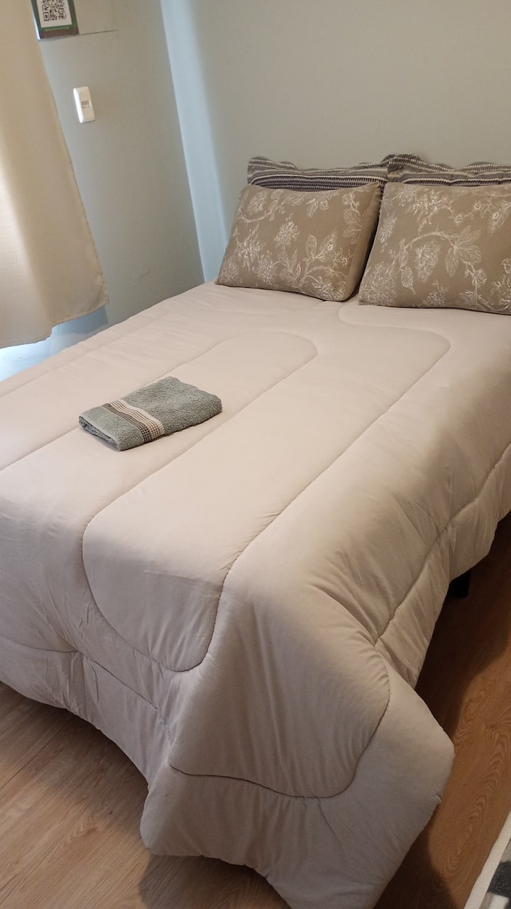 Quarto No Coração De Brusque Com Banheiro - Brusque