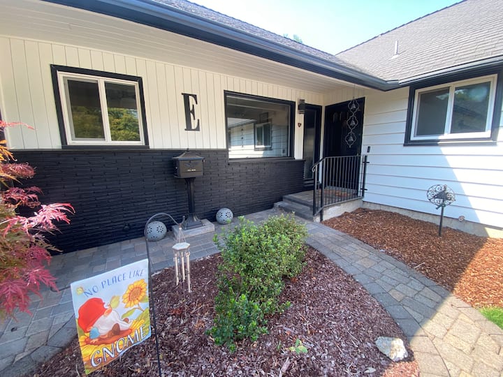 The Easton House Near Autzen And Downtown - Eugene, OR