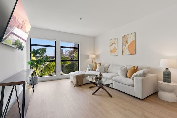 |Emerald Ridge| Hollywood Haven Pool, Jacuzzi, Gym - Hollywood