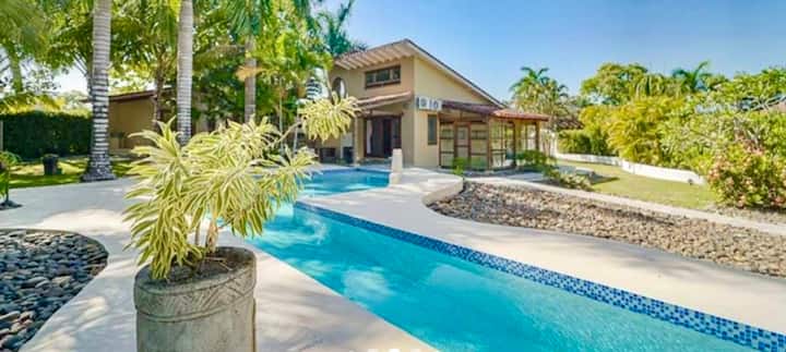 Una Buena Caminata-pedasi - Panama