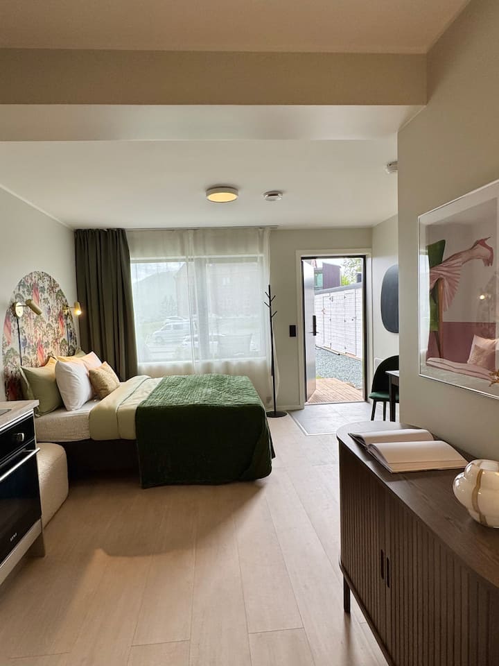 Central & Luxurious New Studio With Private Patio. - Tromsø