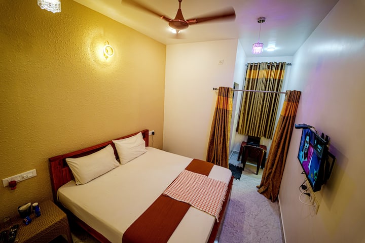 Arul Homestay, Couples Ac-cream - Mettupalayam