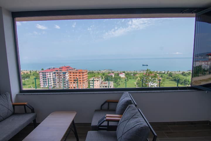 Deniz Ve Dağ Manzaralı Villa - Ardeşen