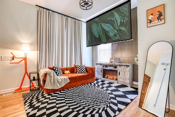 Projector*games*duplex*4 King Beds*massage Chair - Savannah