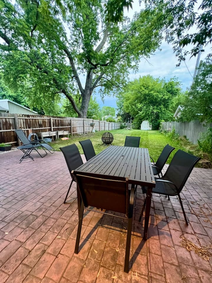 2br Cottage | Walk To Downtown Gh | Fenced Yard - Grand Haven, MI