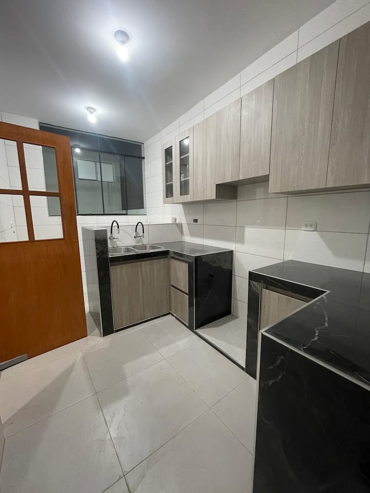 Casa Completa De Estreno Con 5 Habitaciones. - Piura