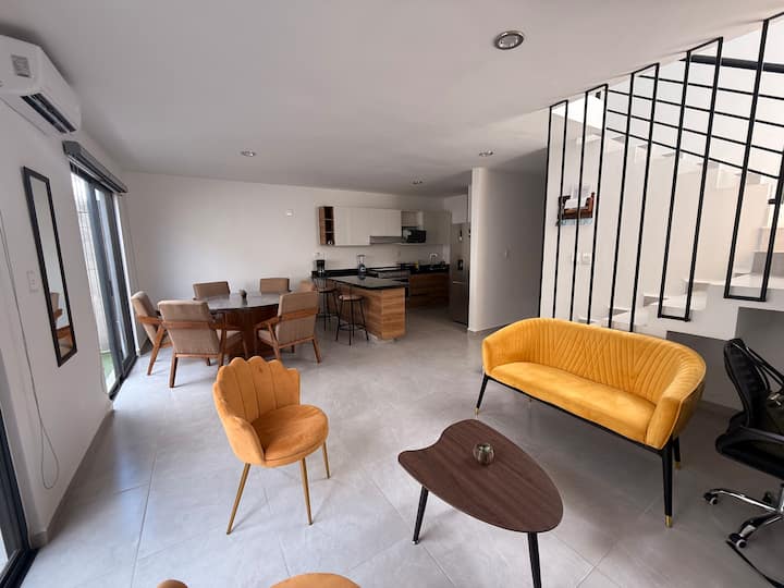 Acogedora Casa En Capittala Leon(facturamos) - Mexico