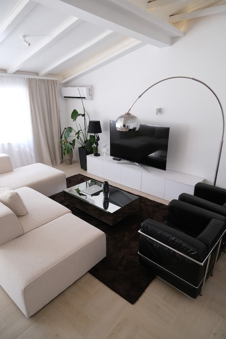 Designer Apartment With View - Budva