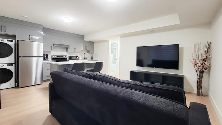 New Langley Suite By Hwy 1, Transit & Event Centre - Langley