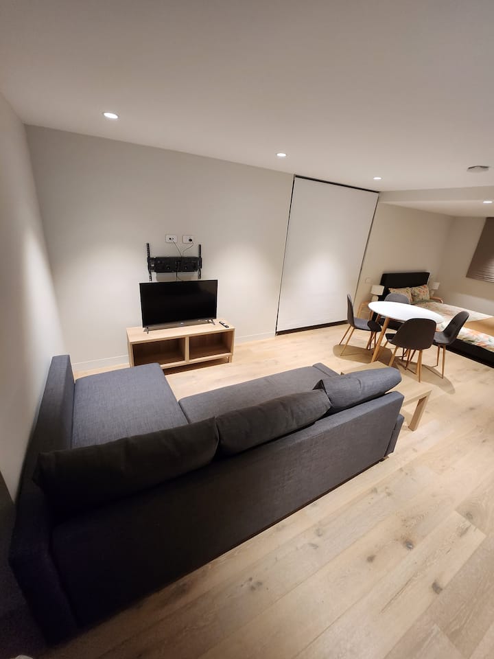Studio 102 - Canberra