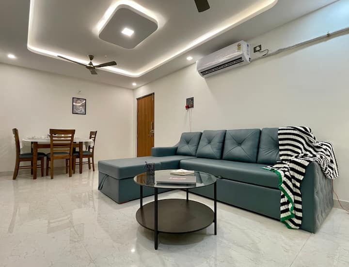 Wood Green 2 Bhk | Powai Views - Mumbai