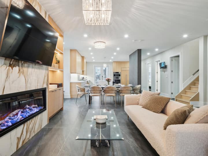 Lux 4br+den 3ba Home By Yorkdale Mall - Toronto