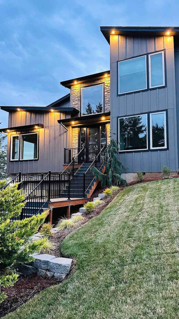 Sunrise Ridge: A Willamette Valley Escape - Albany, OR