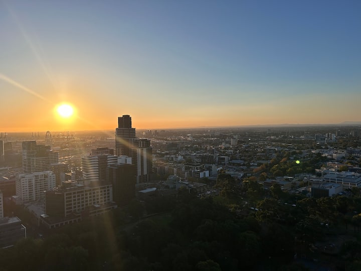 Enjoy Melbourne From The Balcony! - Australia