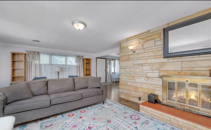Cornerstone Cottage - Terre Haute, IN