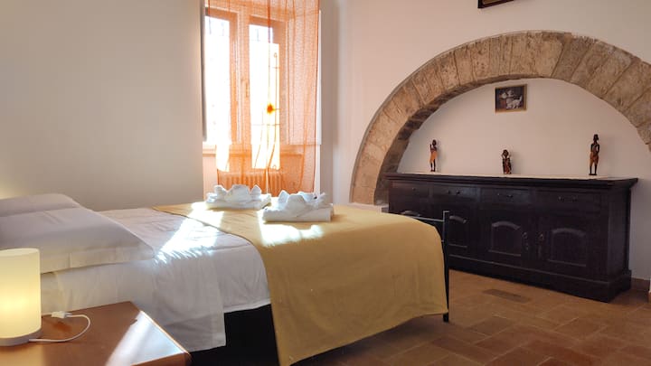 Ombra Sta Chiara-140mq-idromassaggio-myassisisuite - Assisi