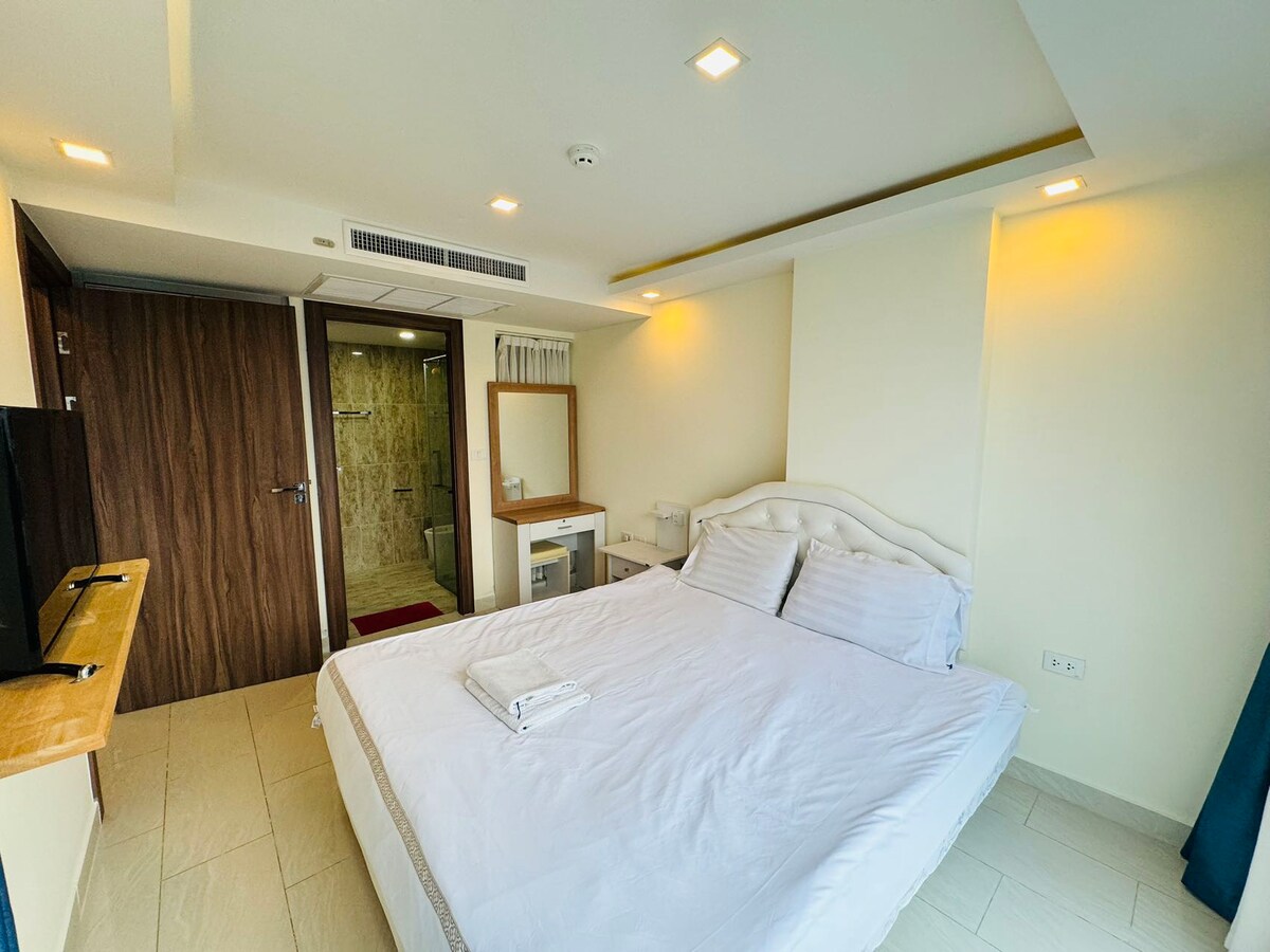 #05 Pattaya Grand Avenue 1 Bedroom Water System Condominium/Pool View ...