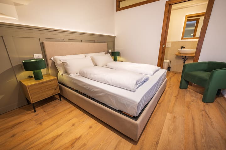 36 Slow Living Rooms | Double Room With Bath - Pescasseroli