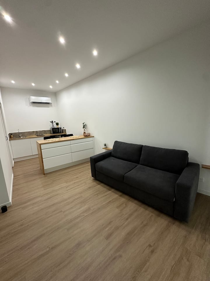 Nid Douillet En Provence - Le Thor