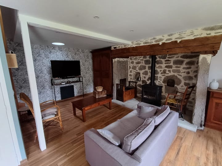 L' Agarine - Détente  Dans Un Gîte Tout Confort - Cantal