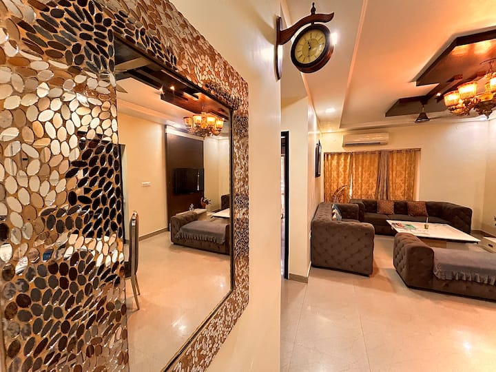 Luxury 2bhk - Leela Niwas - Ground Floor - Vrindavan