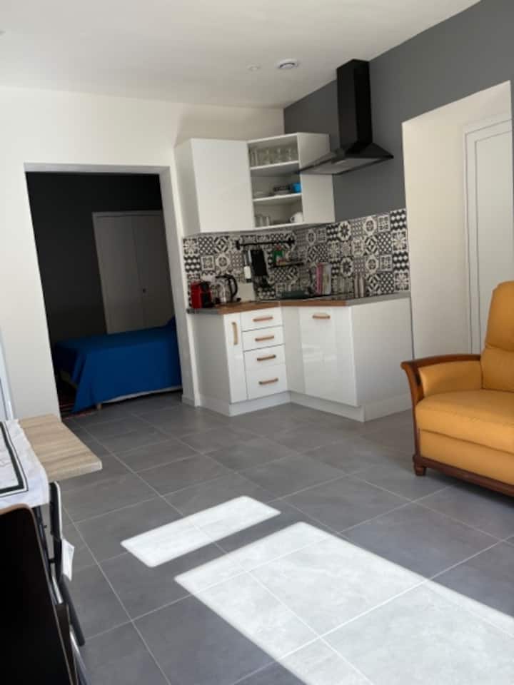 Studio Centre Ville - Bourg-Saint-Andéol