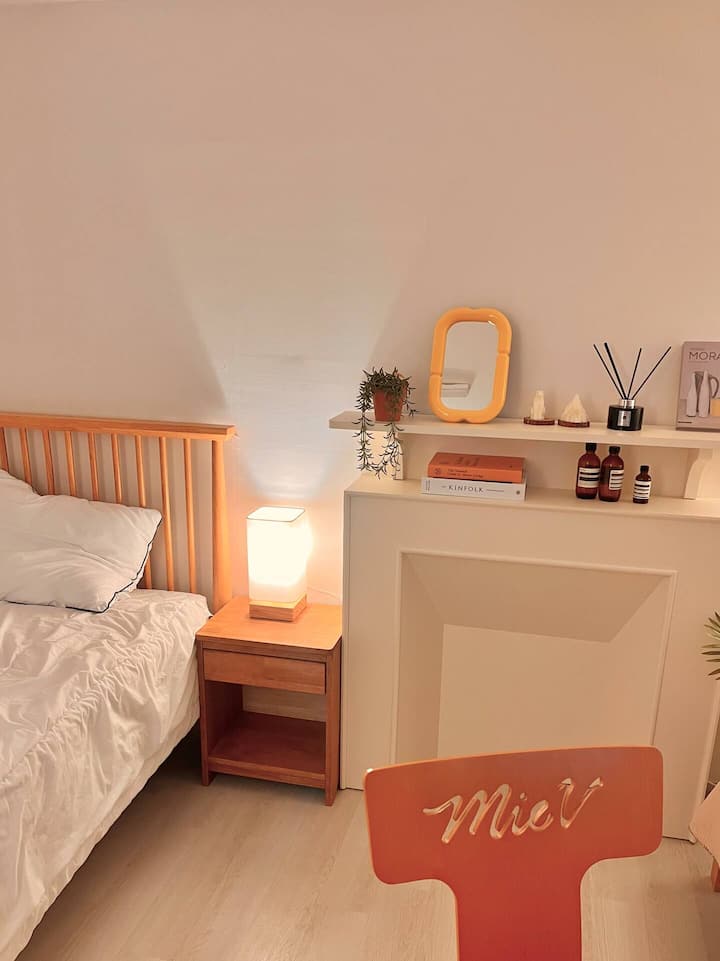 [공항철도5분]#홍대1stop#연남5분#명동20분#망원3stop#kpop#한옥마을25분 - Seoul