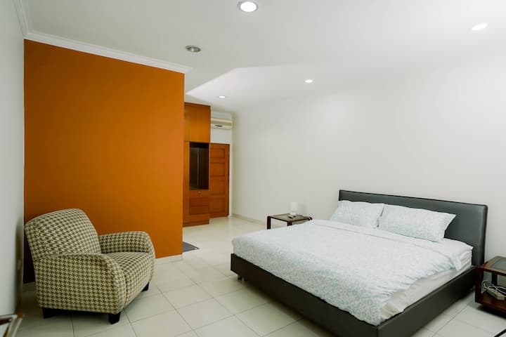 Casadedjori
Rumah Pusat Kota Bandung
2 - 10 Orang - Bandung