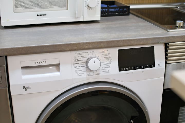 Nomad Nook Plaza Castilla - Alcobendas