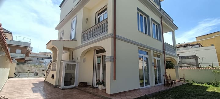 Anzio Rivazzurra App. In Villa - Anzio